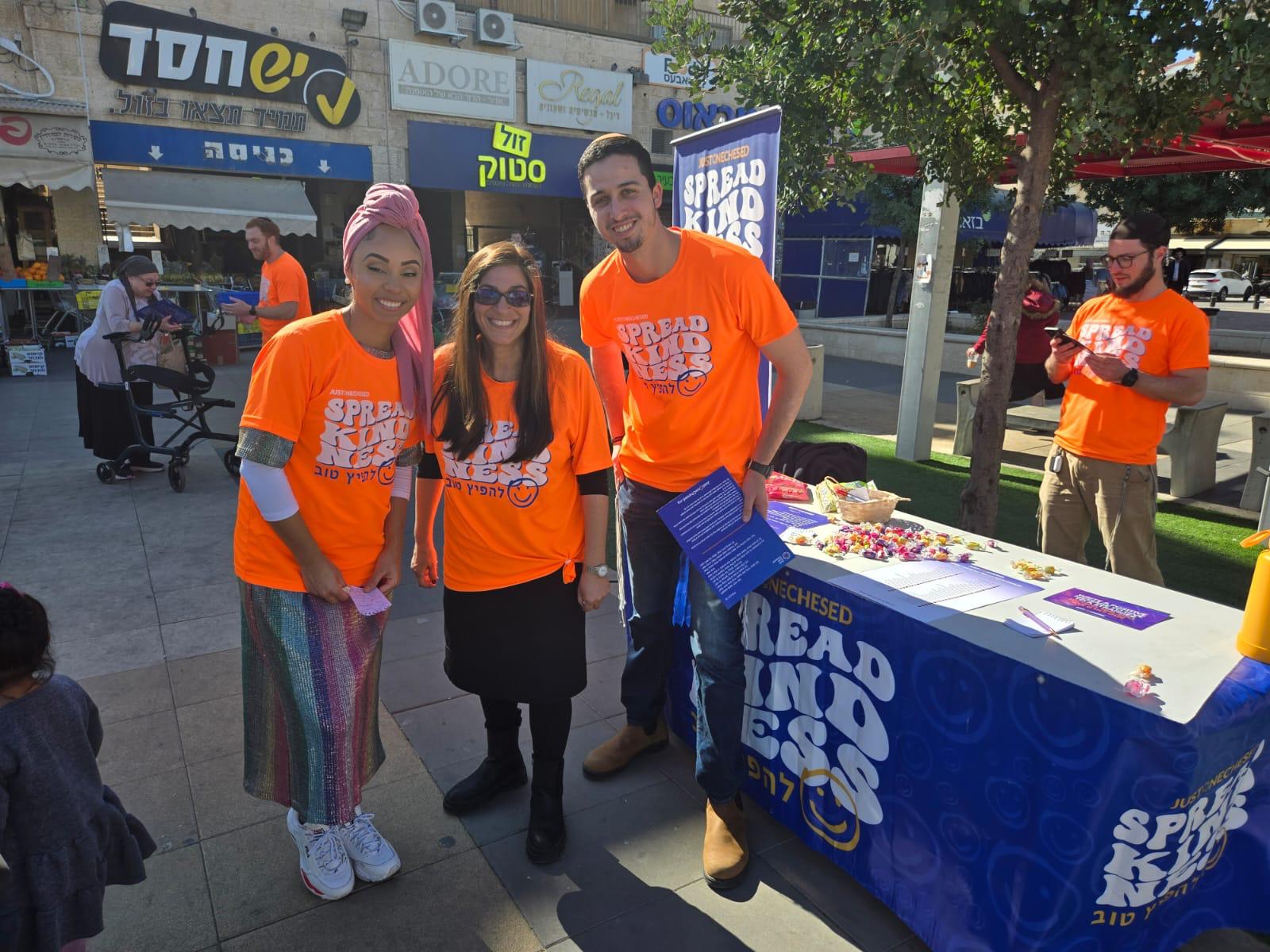 The Kindness Booth - Just One Chesed - Fun In Jerusalem